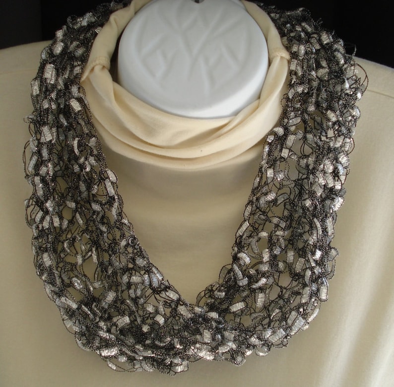 Pattern for Knit Moebius Scarf of Ladder Ribbon Yarn With Variations - Etsy