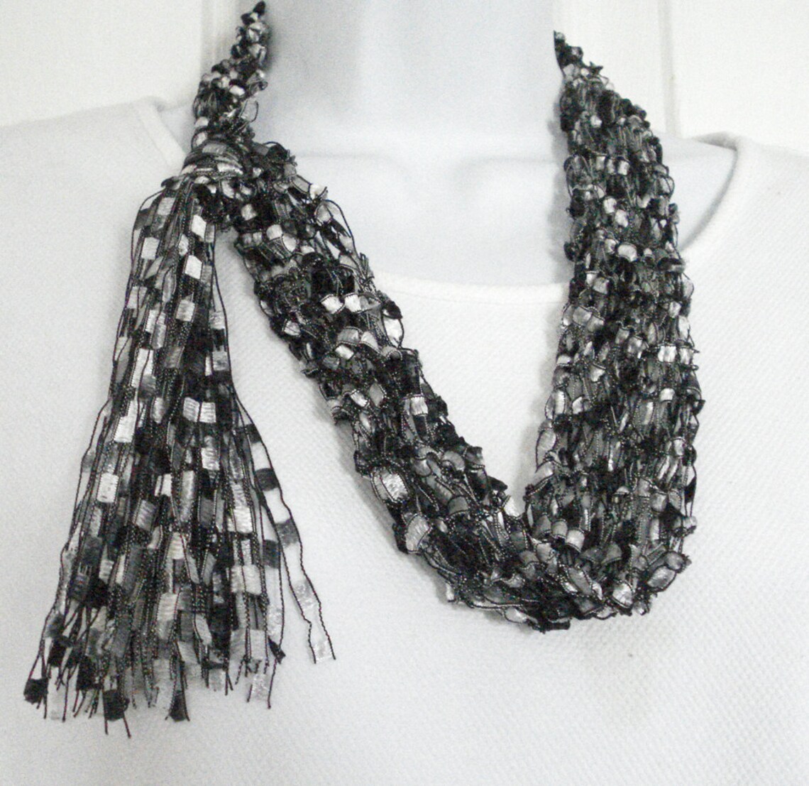 Pattern for Knit Necklace Scarf of Ladder Ribbon Yarn With Variations ...