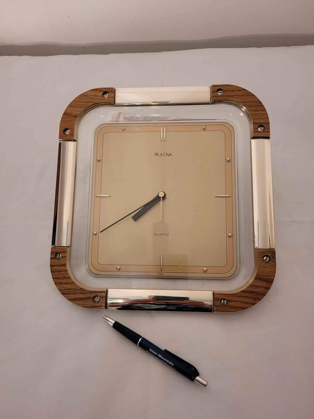 Vintage Bulova Wall Clock - Etsy