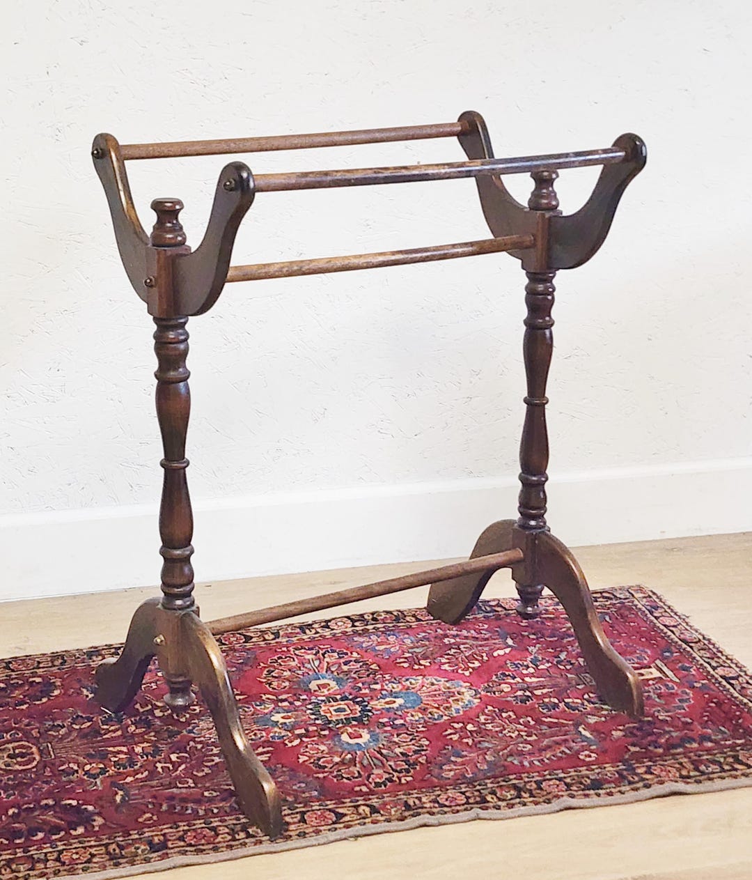 Vintage Wood Traditional Quilt Rack, Standing Colonial Style 3 Bar ...