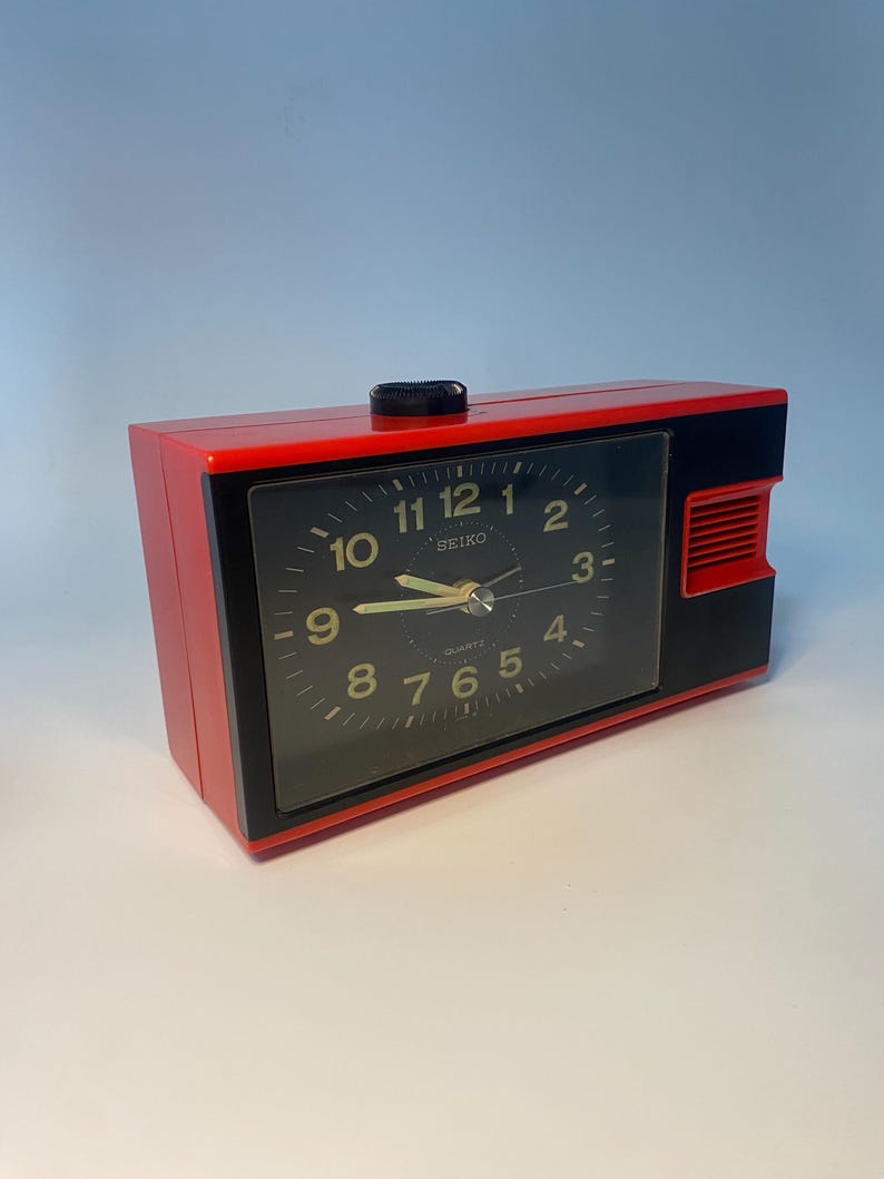 1980s Retro Seiko Alarm Clock: Red & Black Minimalist Decor - Etsy