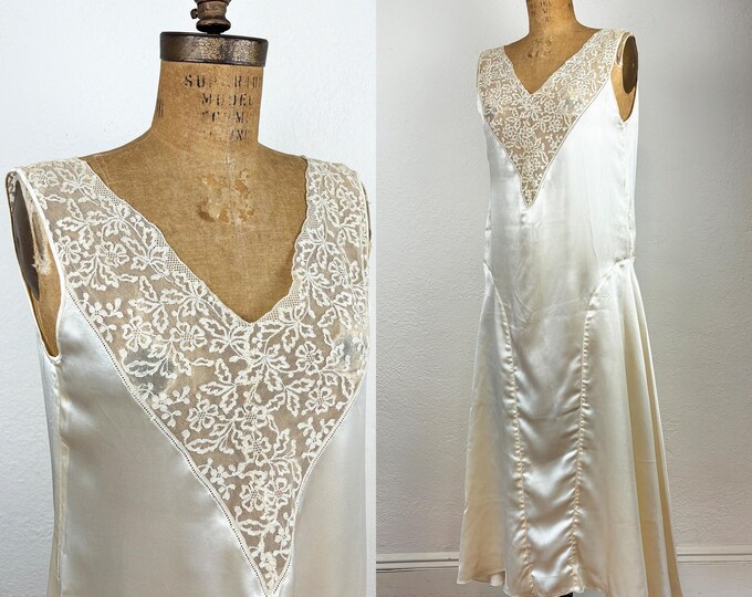 Vintage 20s Ivory Silk Wedding Dress With V-shaped Lace Panel and Godet ...