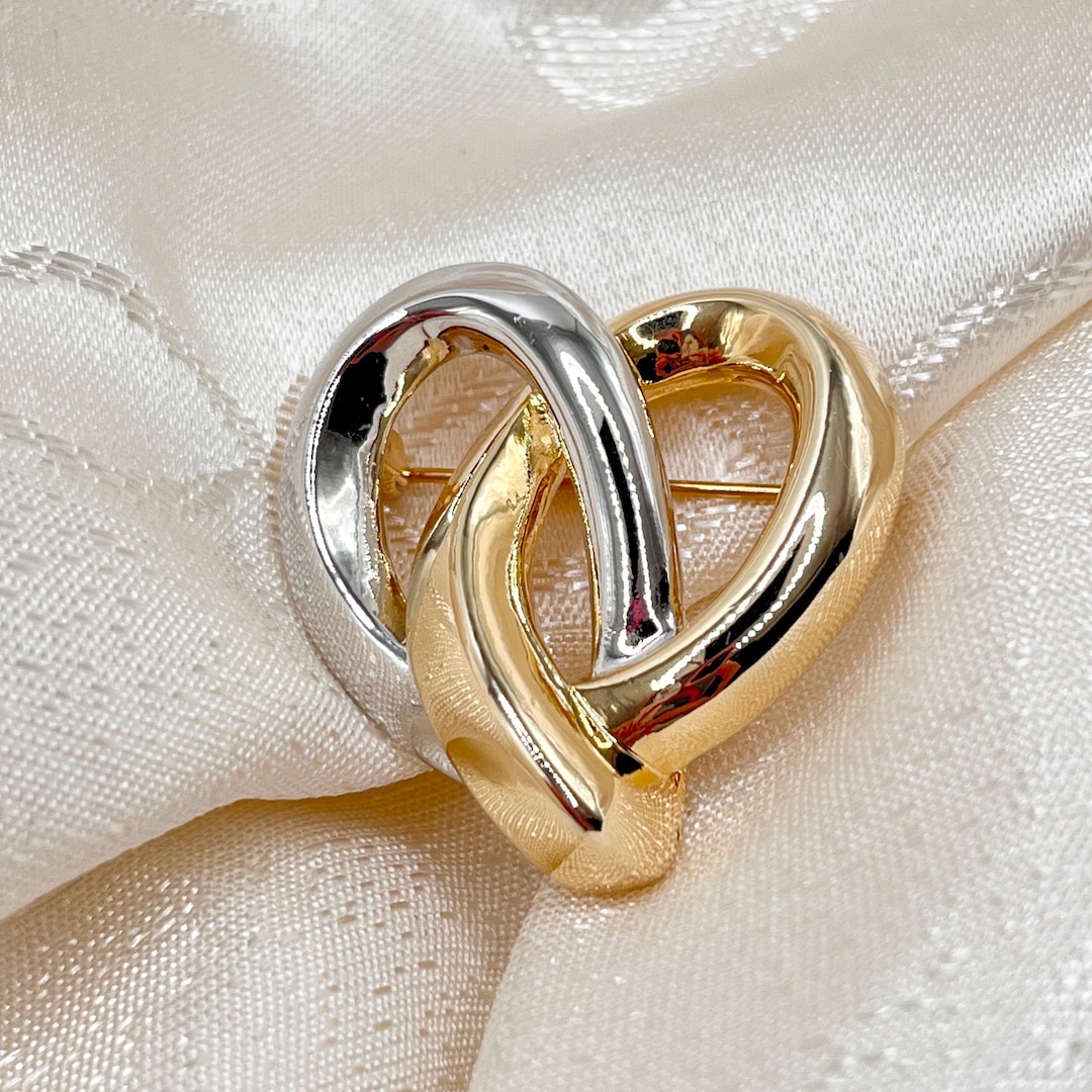 Rucinni Silver and Gold Tone Metal Pretzel Heart Brooch | Vintage ...
