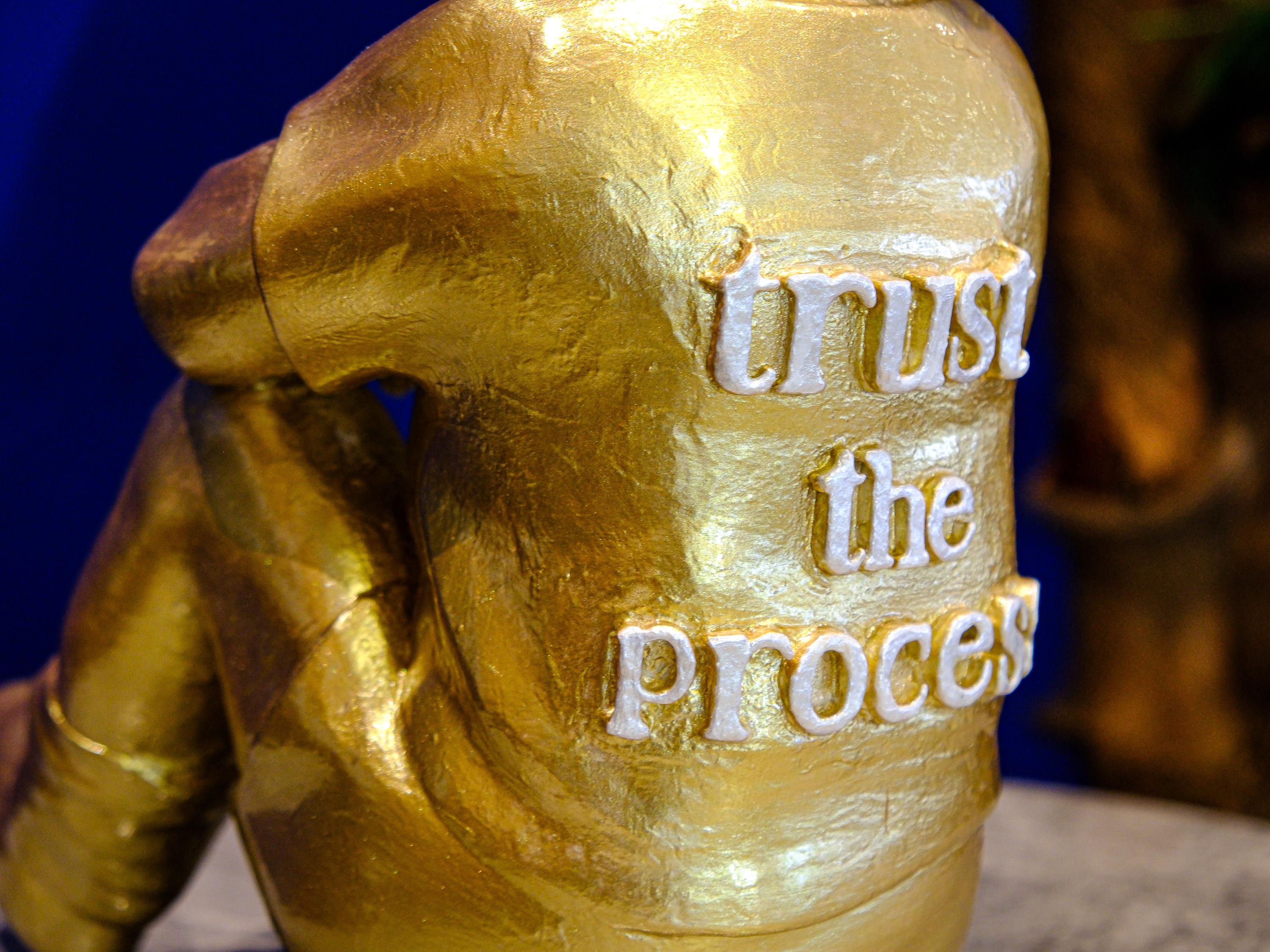 Crafted Gold Finger Pointing Child Sculpture – Sitting 2 Finger Gesture ...