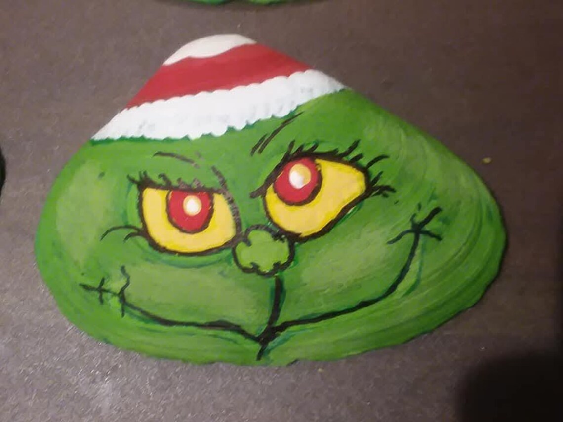 Grinch Oyster Shell Ornaments - Etsy