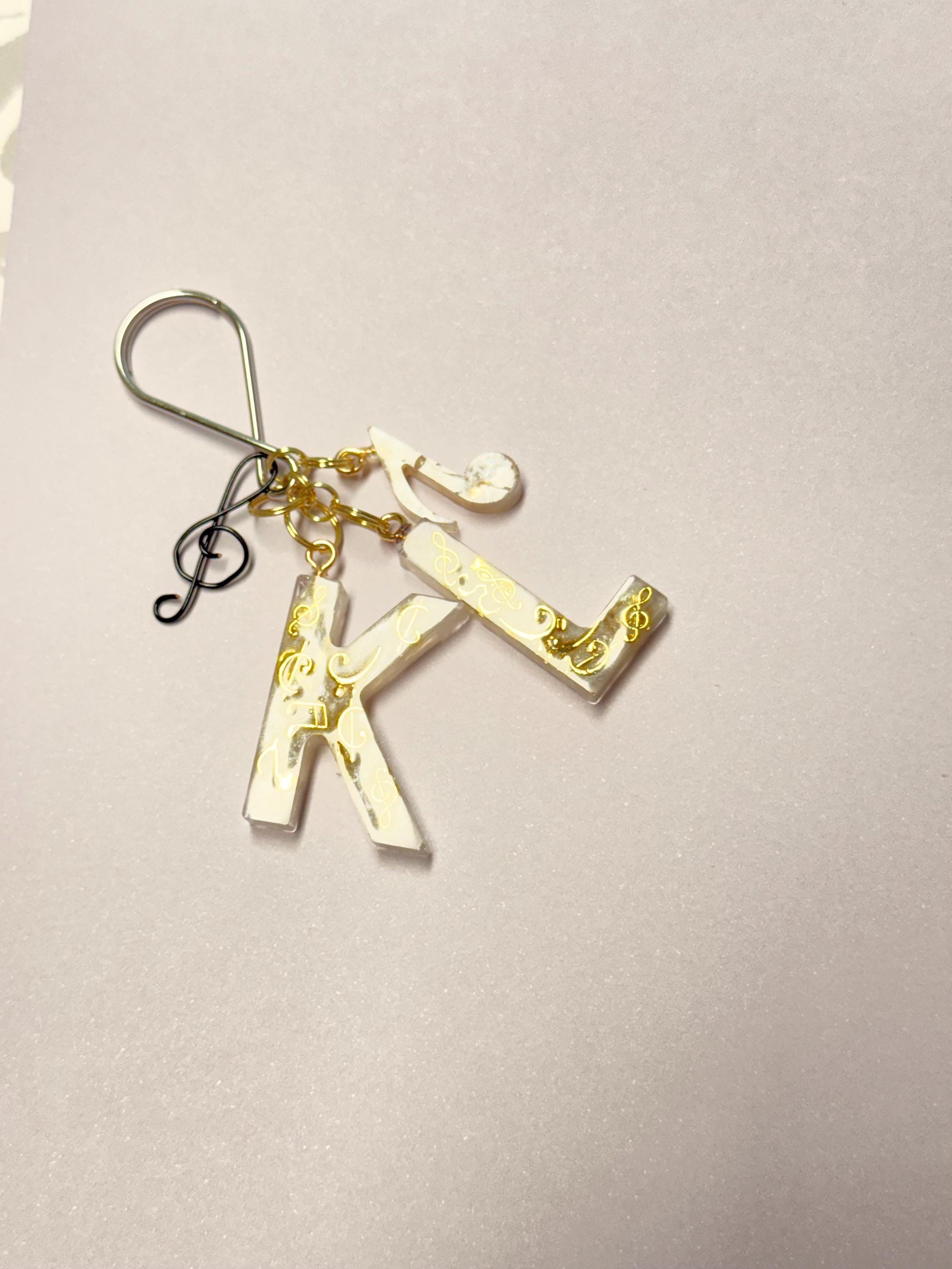 Resin Music Note Keychain: Personalized Initial Keyring - Etsy