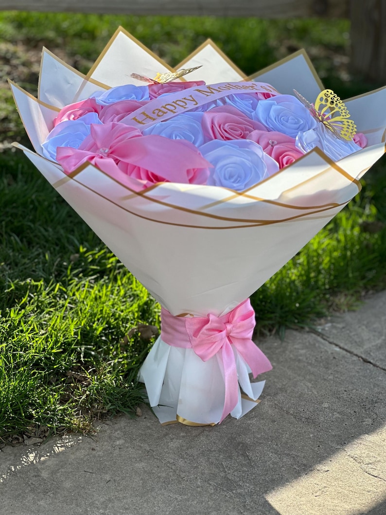 Custom Rose Bouquet With Personalized Message – Pink & White Flower ...