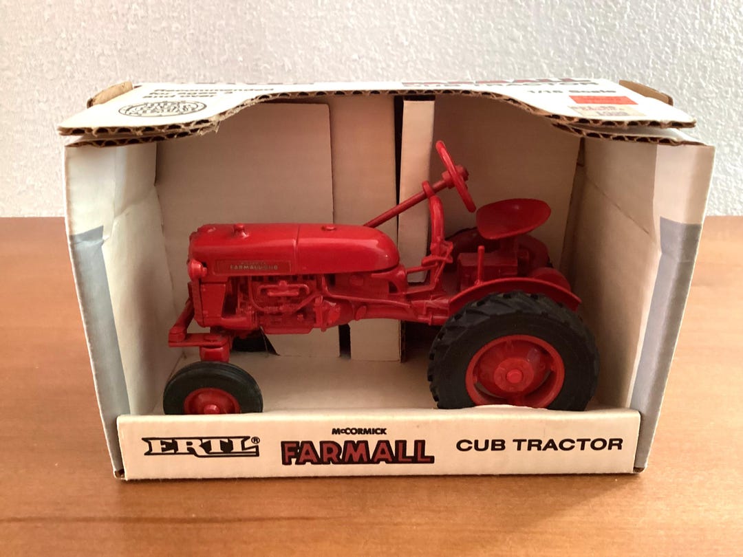 Mccormick Farmall Cub Toy Tractor 1/16 Scale Die Cast Metal - Etsy