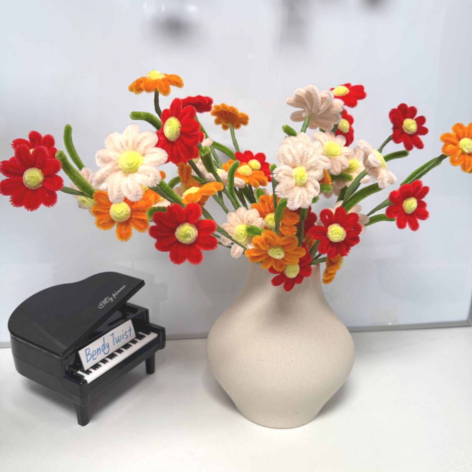 DIY Pipe Cleaner Daisy Craft Kit – Craft Your Own Bouquet | Includes ...