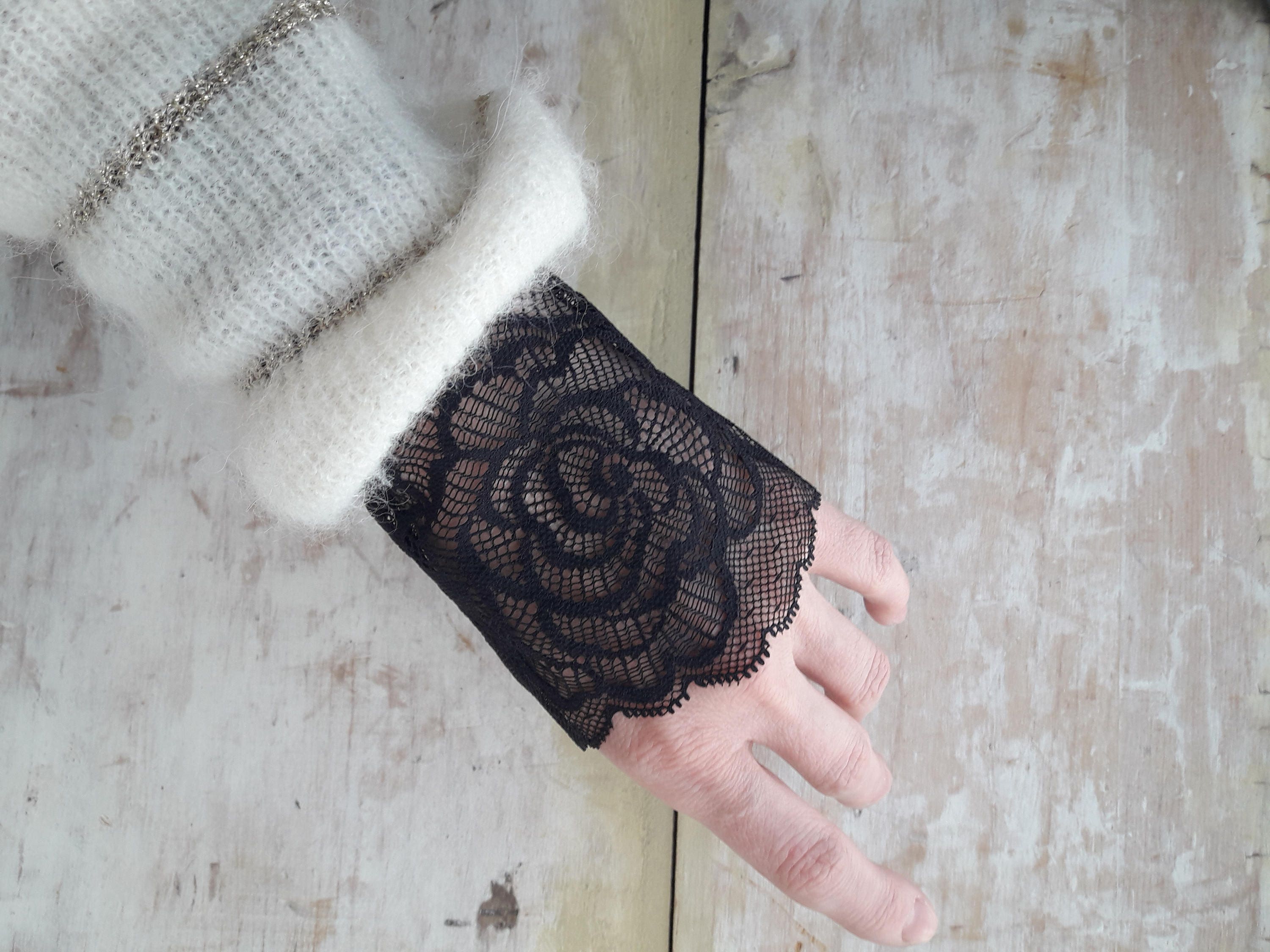 LACE Cuffs/black French Lace Cuffs/detachable Cuffs/sleeve - Etsy Norway