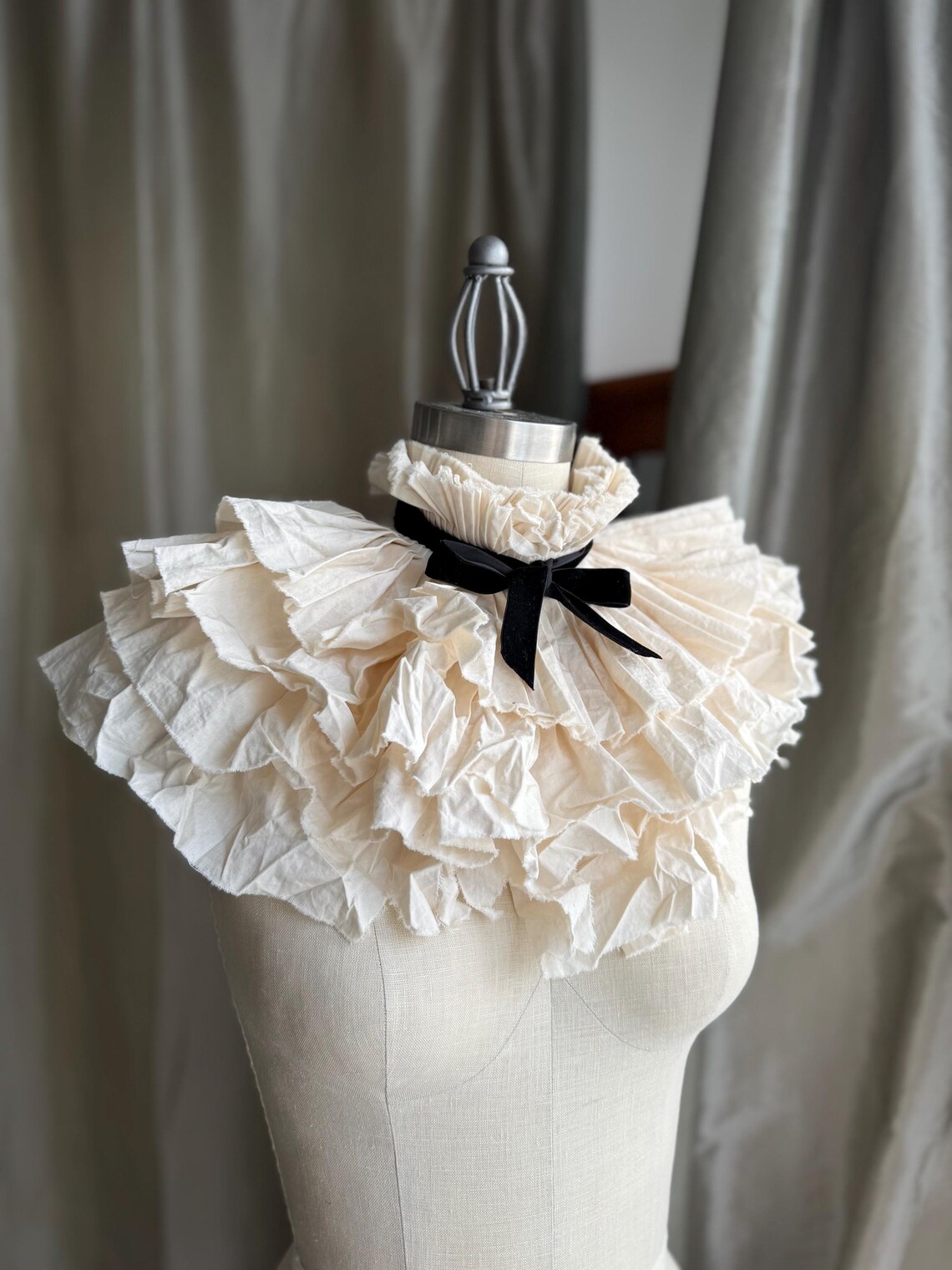 Unisex Oversized Ruffled Necklace/ Ivory/ Ruffled Choker/ Unisex ...