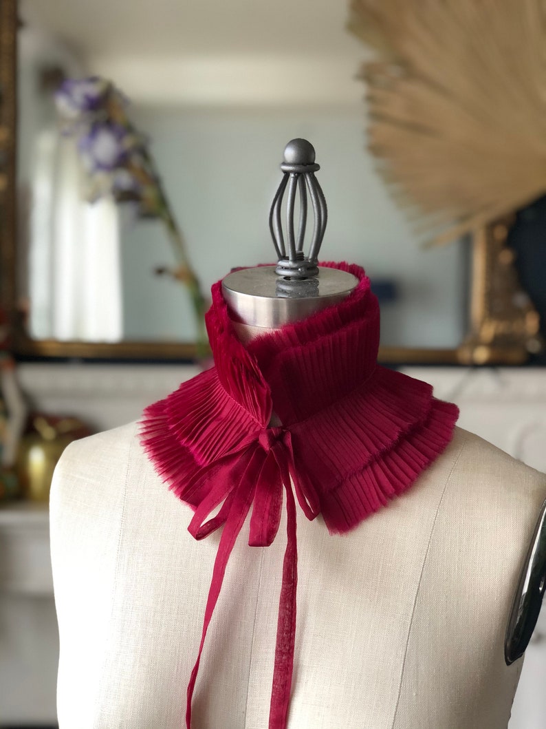 Black Silk Neck Ruff/ Stylish Neck Tie/detachable Ruffle Collar/silk ...