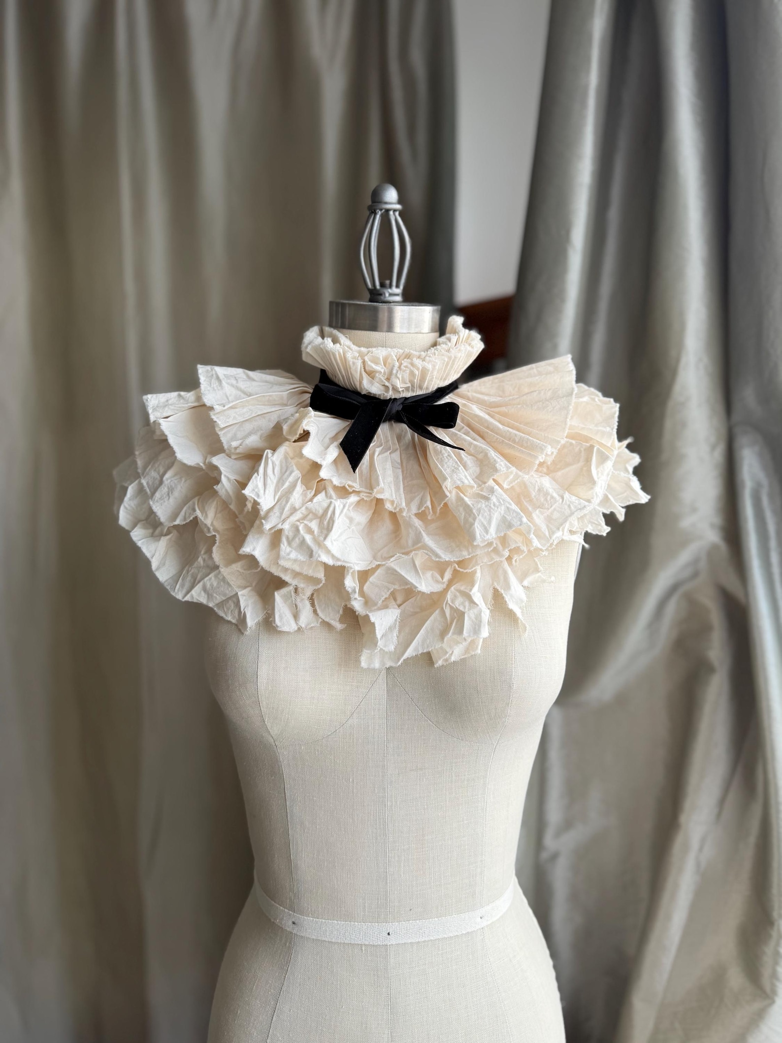 Unisex Oversized Ruffled Necklace/ Ivory/ Ruffled Choker/ Unisex ...