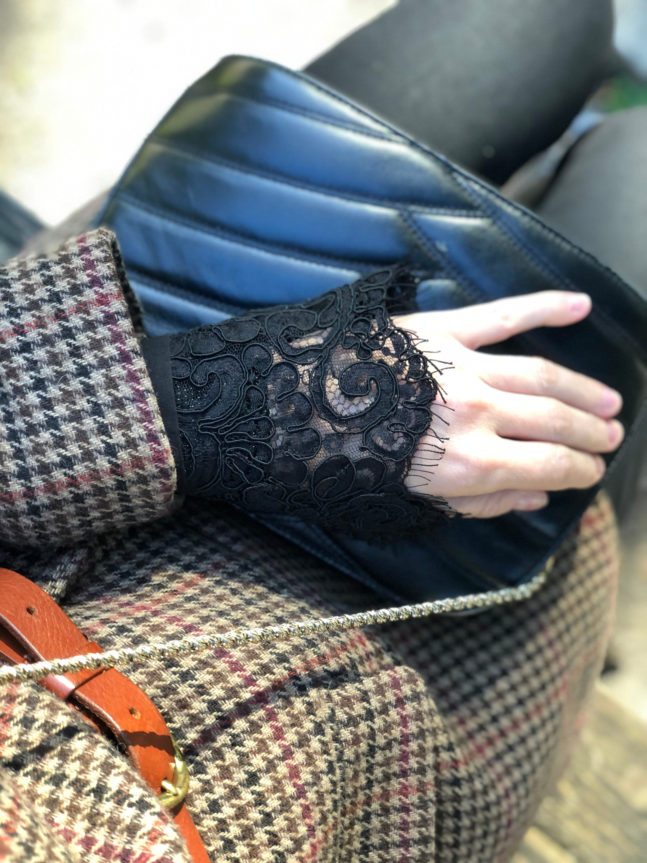 French LACE CUFFS/Black Detachable cuffs/Lace gloves/French | Etsy