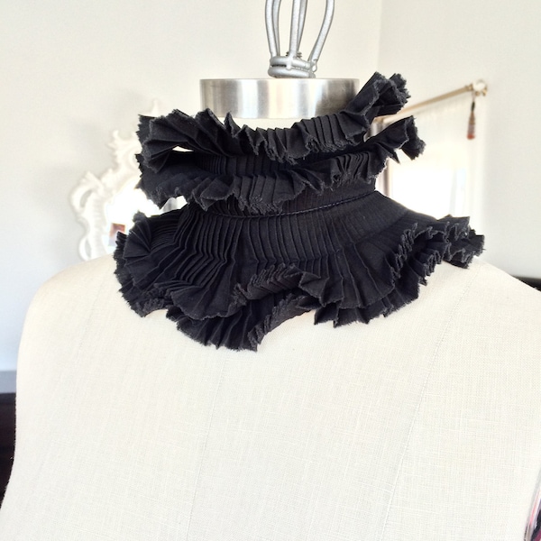 Neck Ruff - Etsy