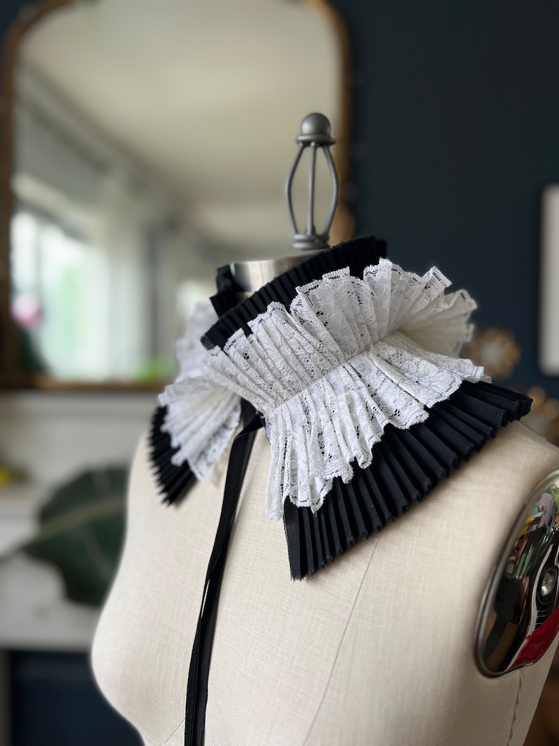 Victorian Lace Collar/neck Ruff/ Ruffled Collar/ Victorian Collar ...