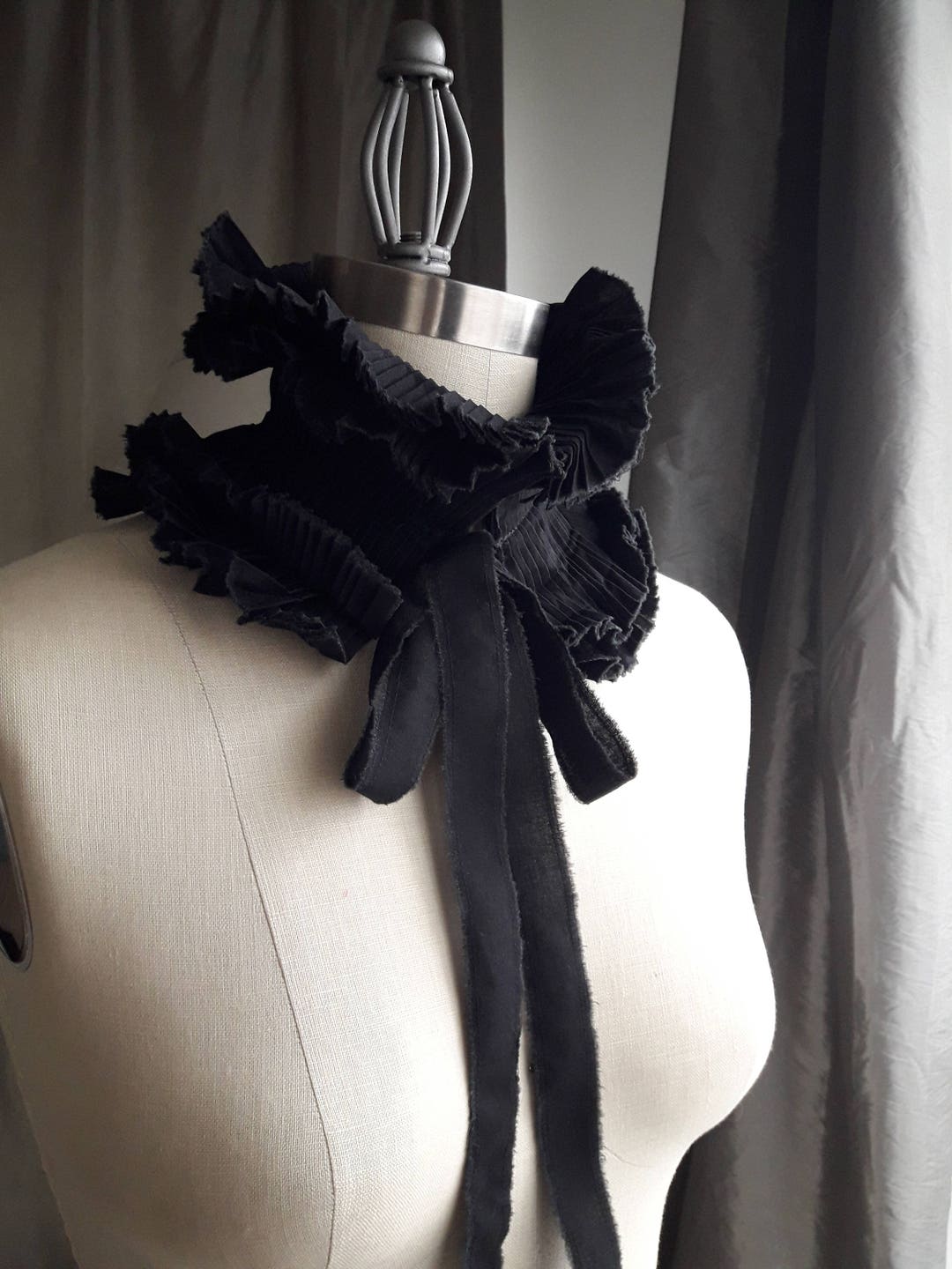 Gothic Ruffled Choker /ruffle Collar/ruffle Scarf/victorian Gothic ...