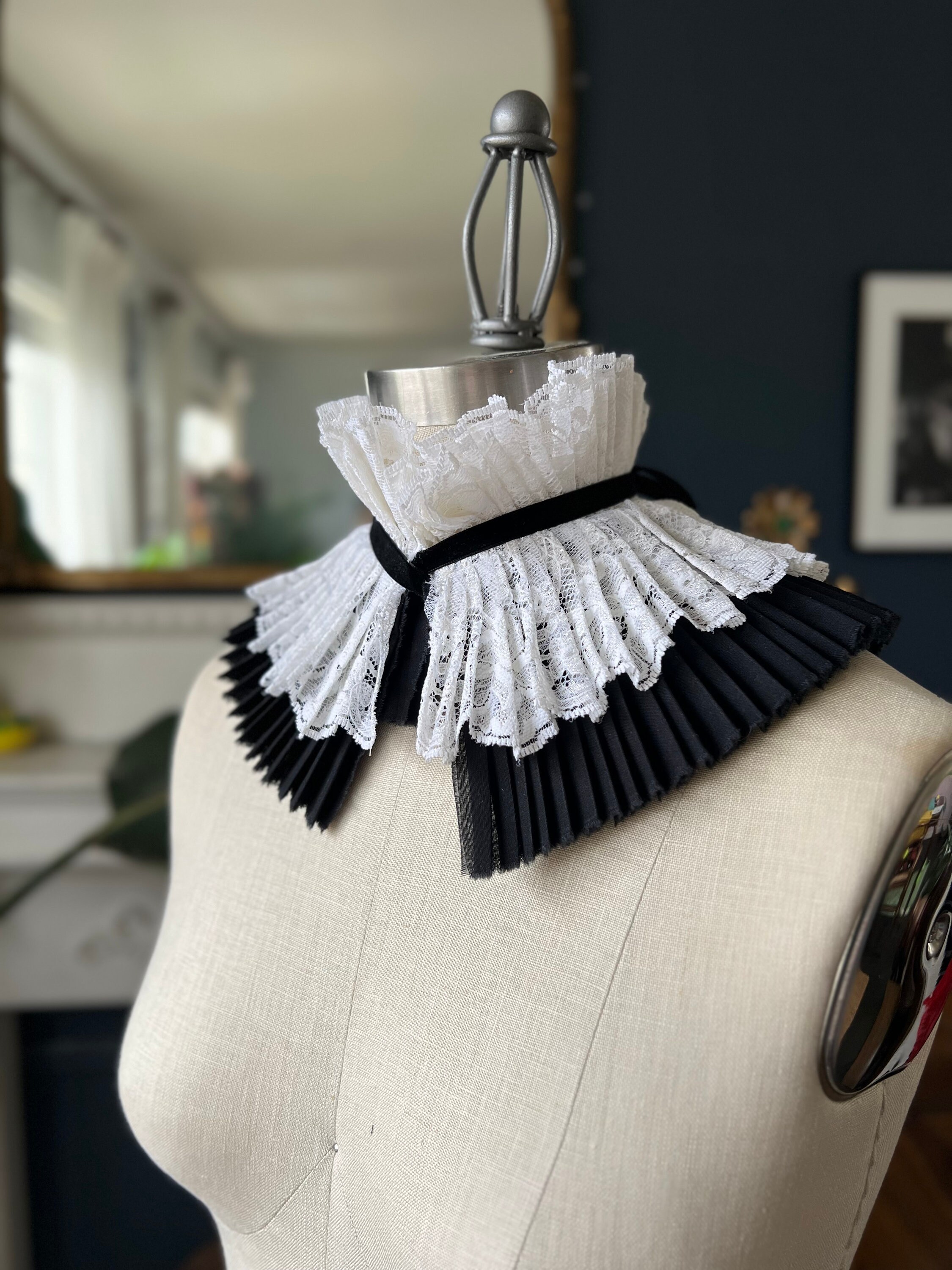 Victorian Lace Collar/neck Ruff/ Ruffled Collar/ Victorian Collar ...
