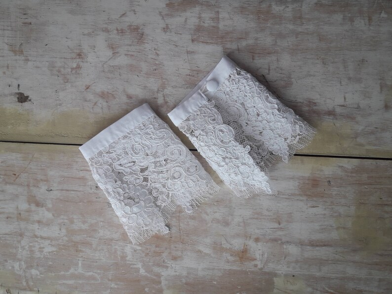 French Lace Cuffs/detachable Cuffs/fashion Accessories/couture - Etsy