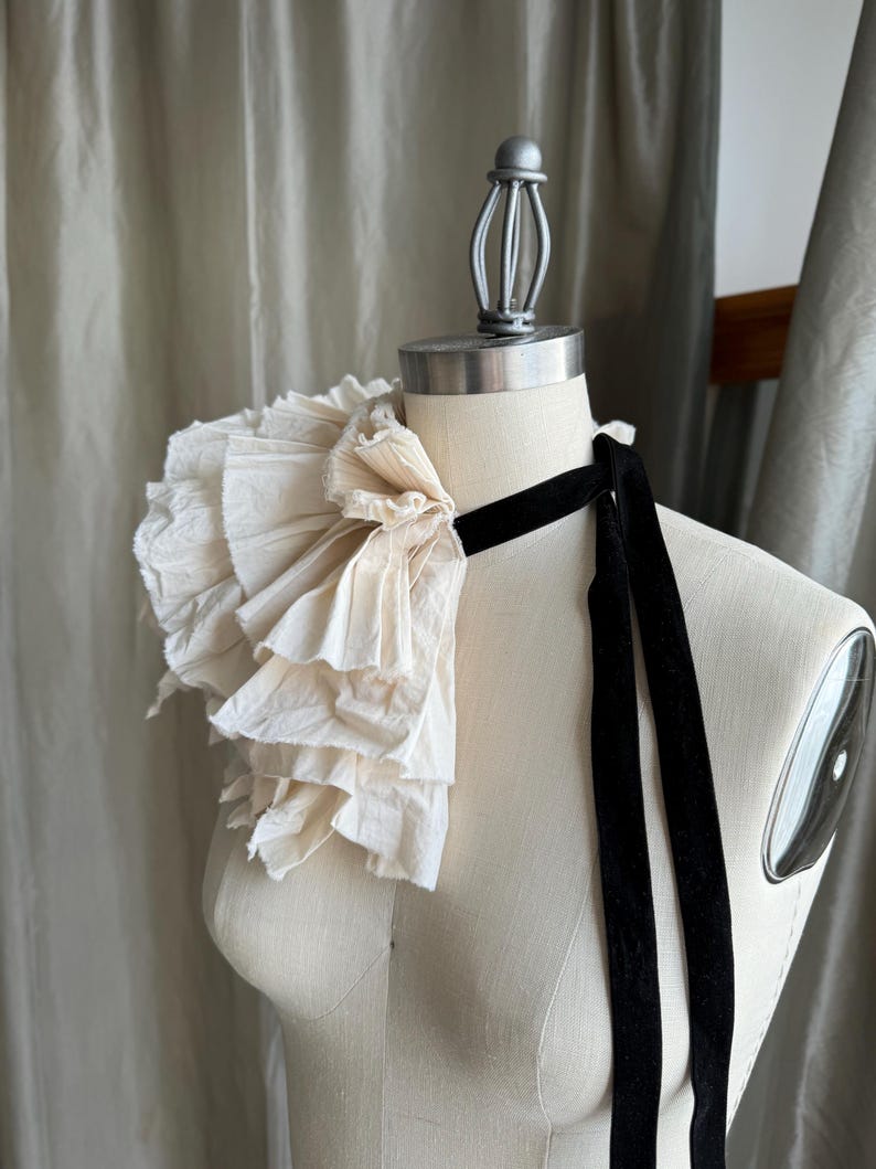 Unisex Oversized Ruffled Necklace/ Ivory/ Ruffled Choker/ Unisex ...