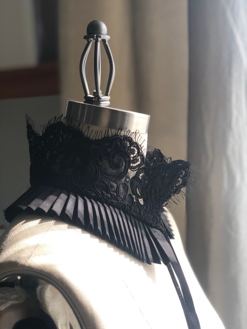 French LACE CUFFS/Black Detachable cuffs/Lace gloves/French | Etsy