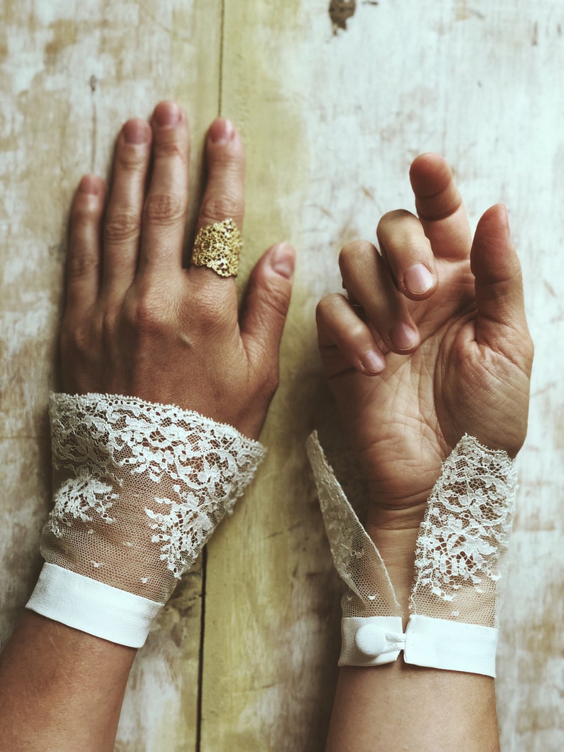 LACE Cuffs/lace Sleeves/french Lace Cuffs/ White Cuffs /sleeve Detail ...