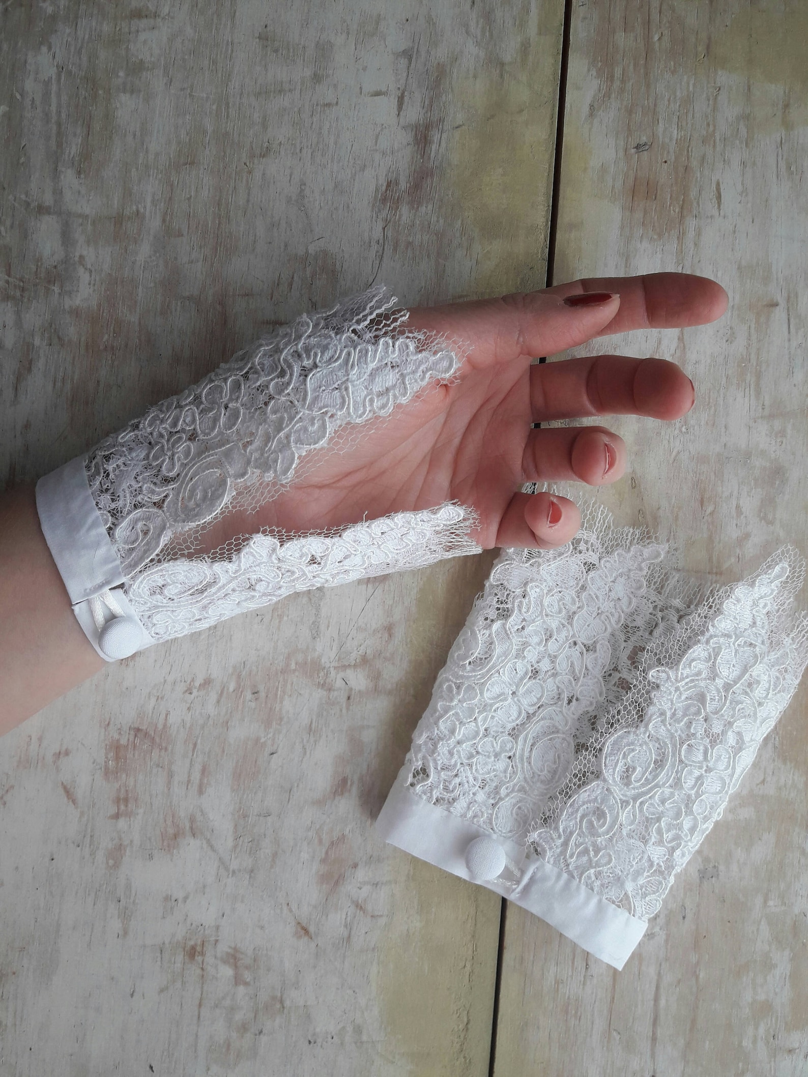 French Lace Cuffs/detachable Cuffs/fashion Accessories/couture - Etsy
