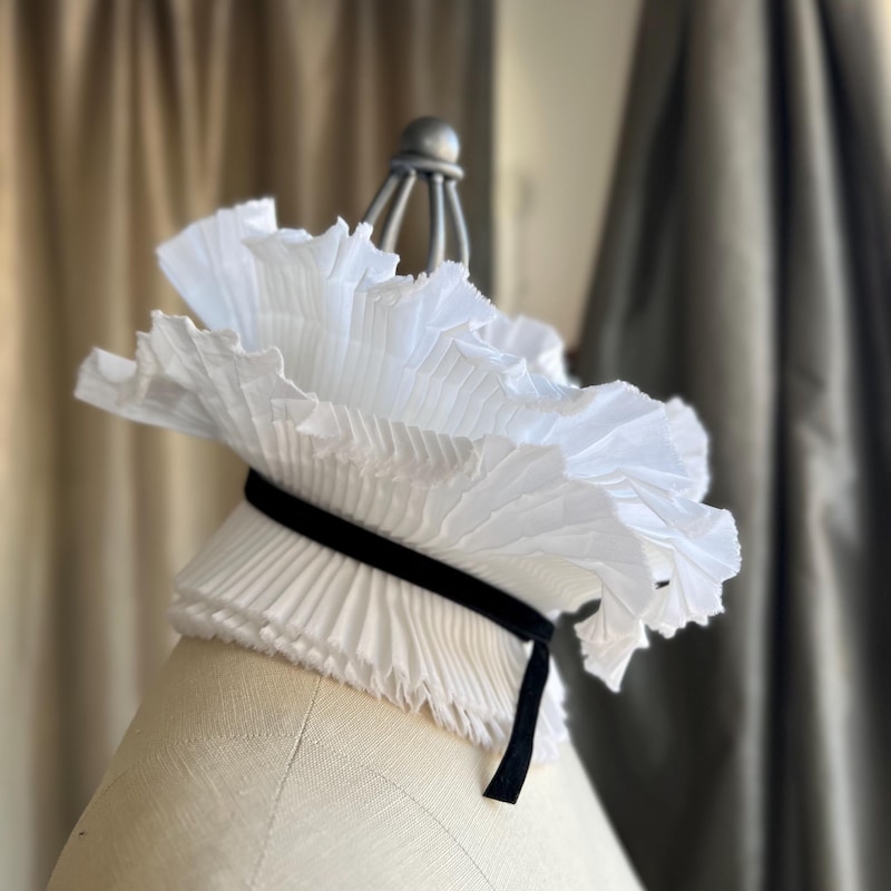 Neck Ruff - Etsy