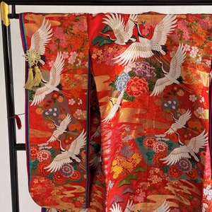 UCHIKAKE Wedding Kimono Robe JUNI-HITOE Red Gold Sakura Cherry Blossom ...