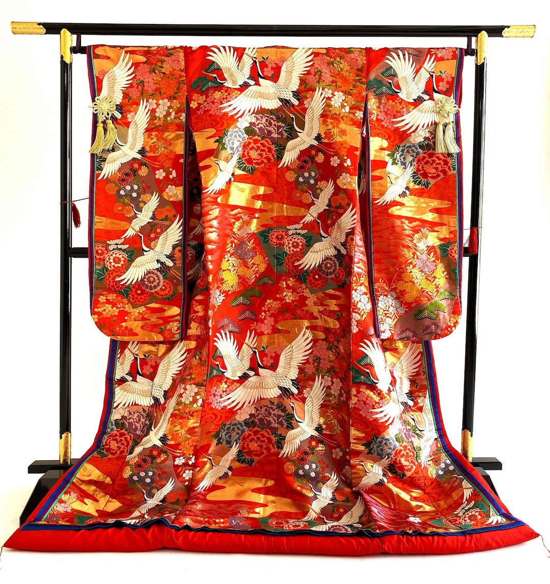 UCHIKAKE Wedding Kimono Robe JUNI-HITOE Red Gold Sakura Cherry Blossom ...