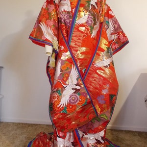 UCHIKAKE Wedding Kimono Robe JUNI-HITOE Red Gold Sakura Cherry Blossom ...
