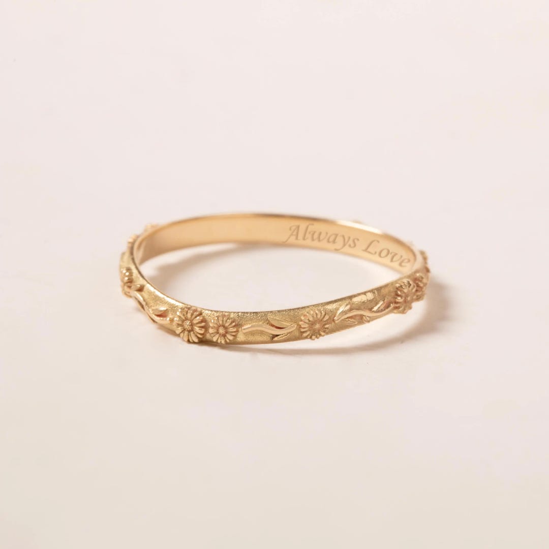 Curved Aster Birth Flower Ring – Custom Contour Wedding Band ...