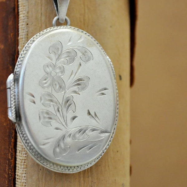 Locket Gift - 60+ Gift Ideas for 2024