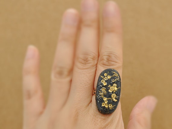 vintage find rare antique 10k gold Shakudo ring with … - Gem