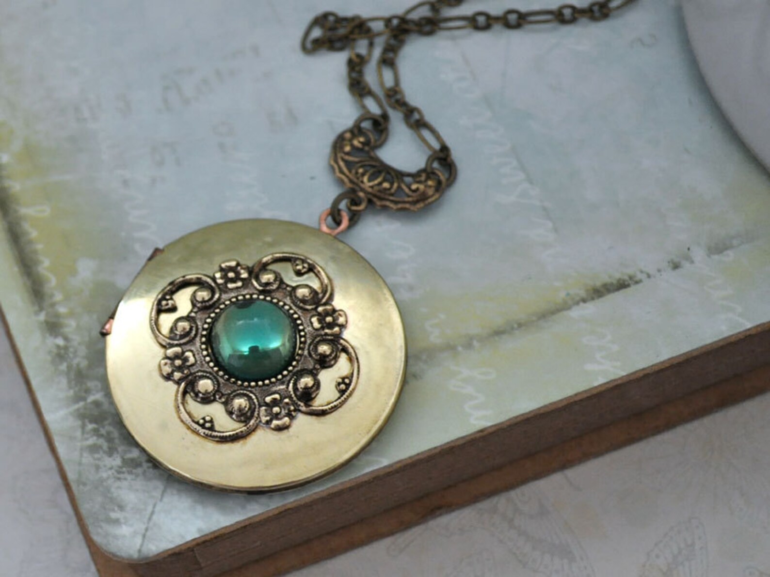 Vintage Locket Jeweled Locket Green Stone Necklace - Etsy