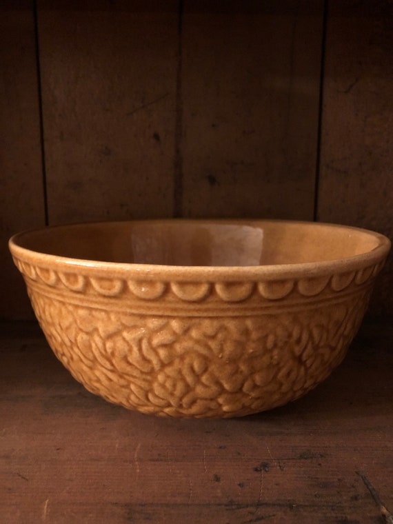 Haeger USA 69 Bowl With a Scalloped Edge and Overall Pattern | Etsy