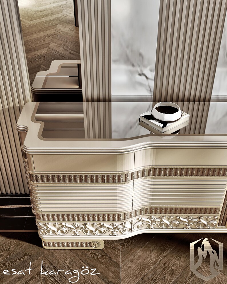 Grand Classic Fluted Console Table - Etsy