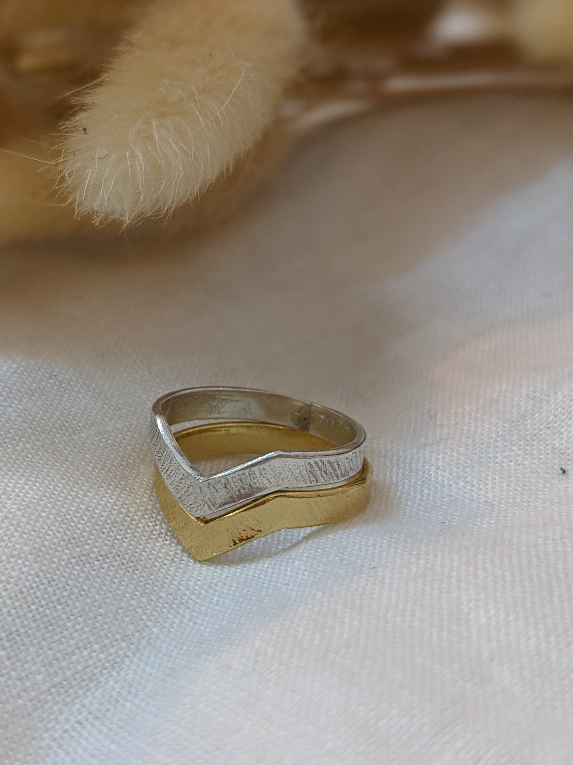 Gold and Silver Ring Set 2 Ring Set V Ring Minimalist Ring | Etsy