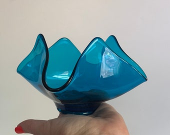 Viterra Glass Rose Bowl - Etsy