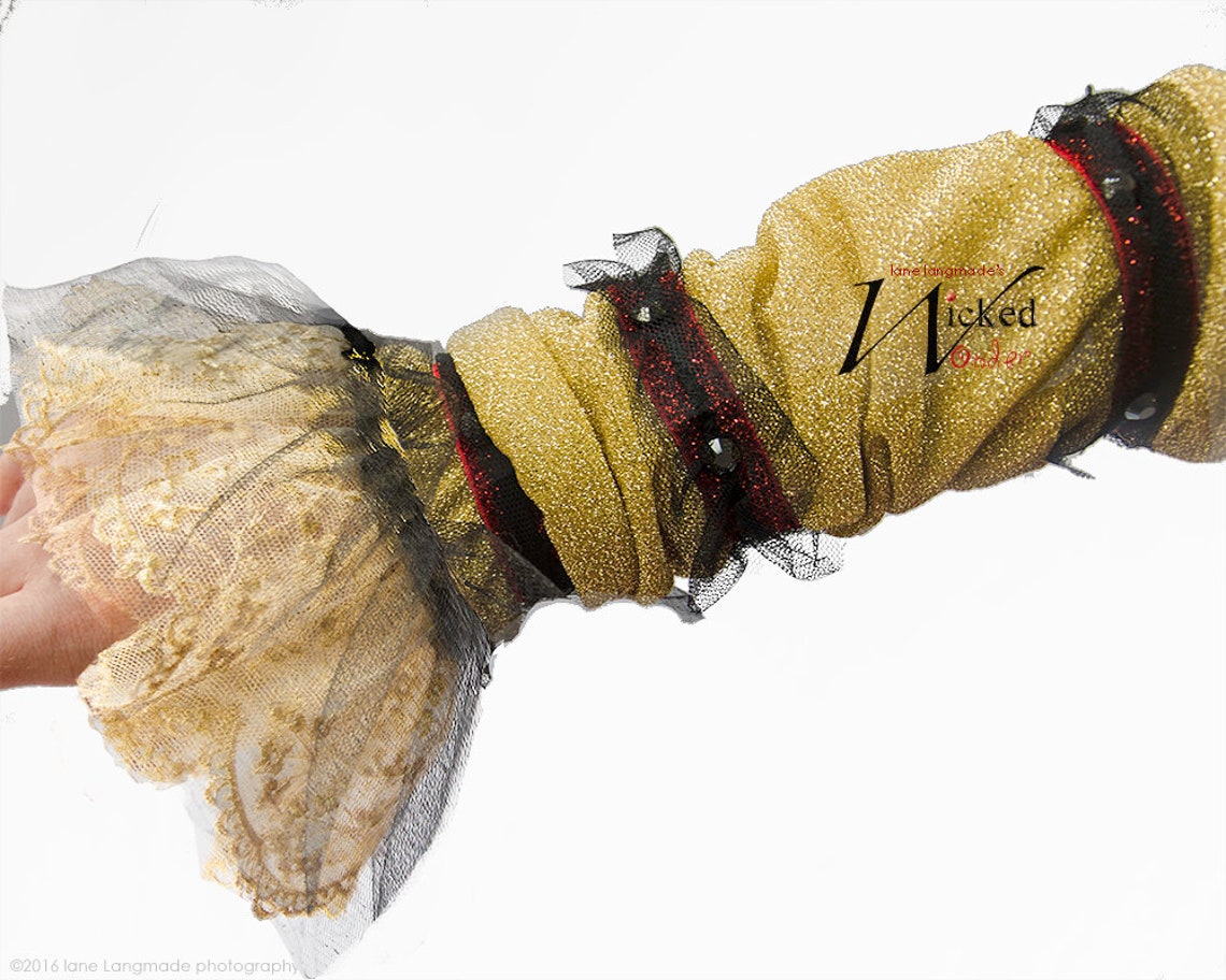 Iracebeth Gauntlet Armor Alice in Wonderland Gold bracers Arm | Etsy