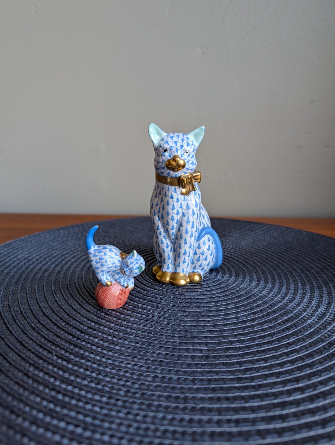 Herend Sitting Cat With Bow Blue Fishnet Design and Herend Kitten on ...