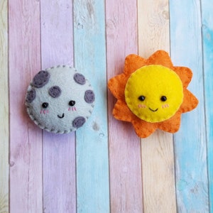 Pack Sun and Moon Felt Brooches or Magnets, Sunshine Felt Pin, Smiling ...