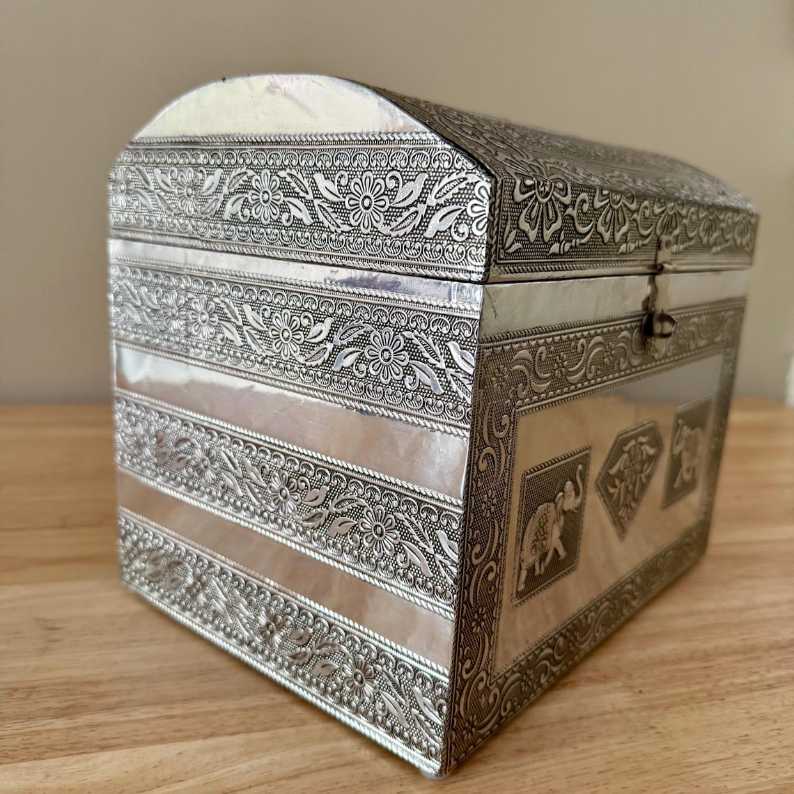 Handcrafted Aluminum Oduduwa Chest: Peacock Santeria Cofre - Etsy