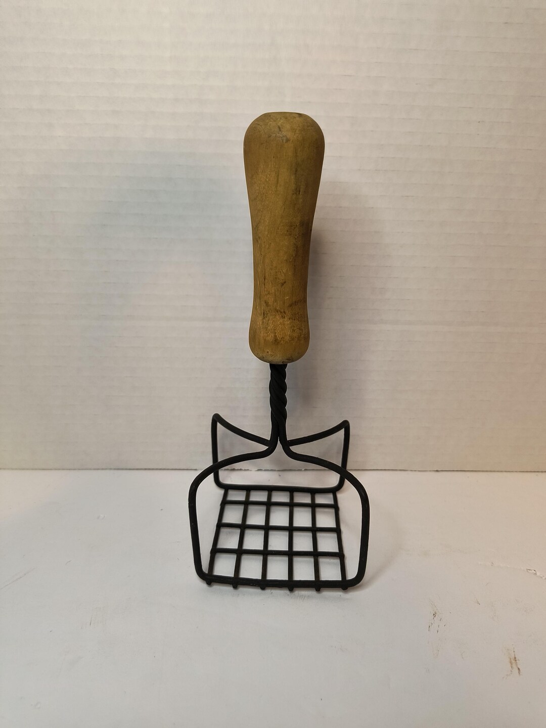 Vintage Kitchen Utensil Potato Masher W/twisted Metal/wood Handle 8 ...