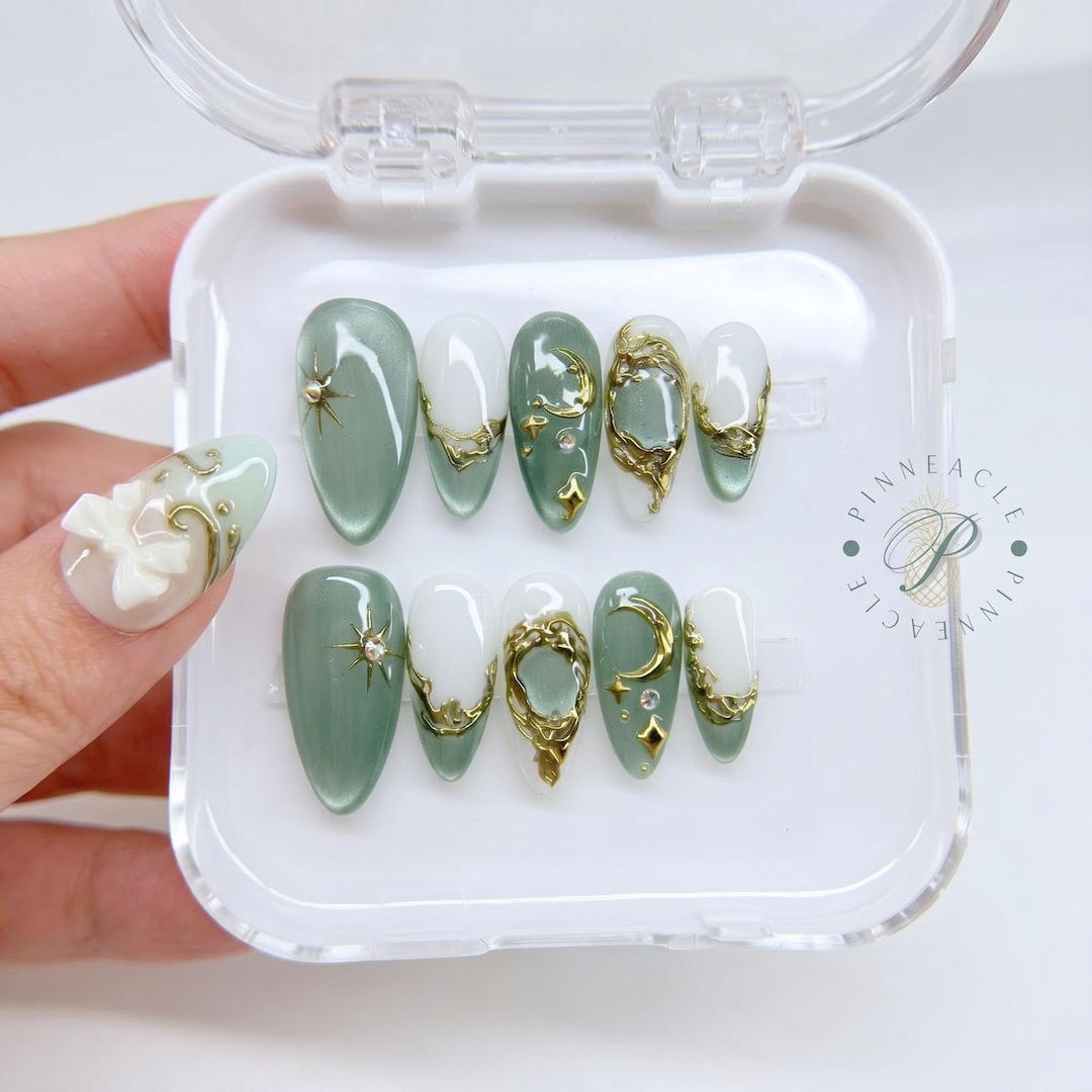 Aura Green Cat Eye Press on Nails, Gold Chrome Celestial Handmade Nails ...