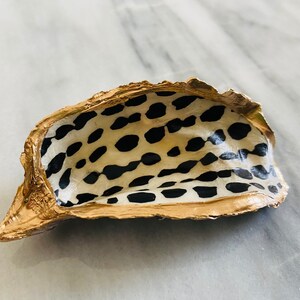The Addy - Low Tides Design Oyster Trinket/ring Dish in a Cream & Black ...