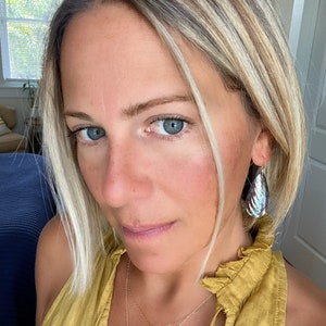 The Luna - Pen Clam Shell Tear Drop Earrings - Etsy