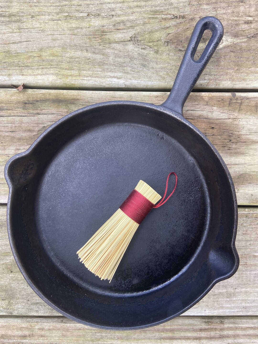Kitchen Scrubber - Cast Iron, Natural Broomcorn, Traditional ...