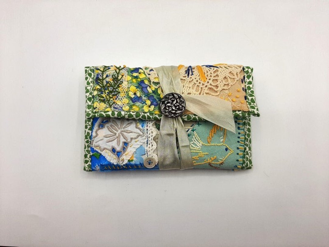 Pochette en toile métis et patchwork tissu fleuri vintage , réalisée à ...