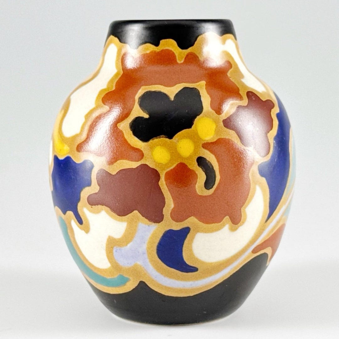 Regina Pottery Rosario Small Matte Black Floral Cabinet Vase Gouda ...